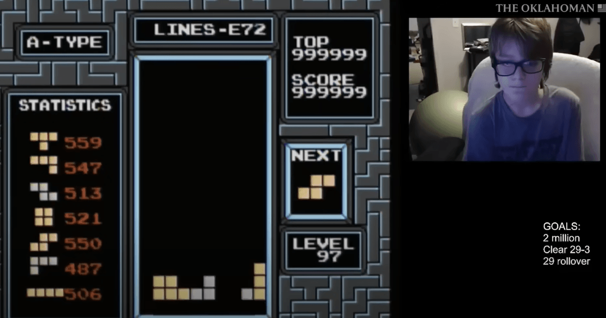 Jongen (13) speelt als eerste persoon ooit Tetris uit | TAGMAG
